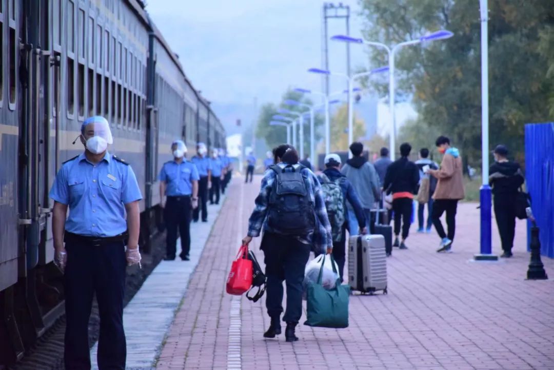 新站建成，站名全国人民都熟！从“东方红”到“太阳升”的车站来了_北京时间