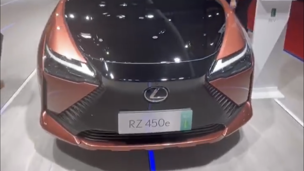 30秒带您看雷克萨斯RZ450e_北京时间