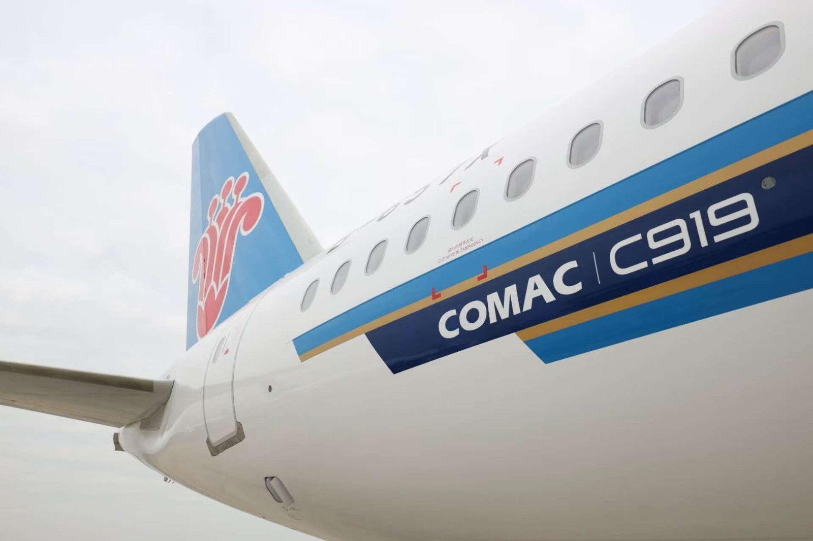 南航C919国产大飞机首度亮相春运_北京时间